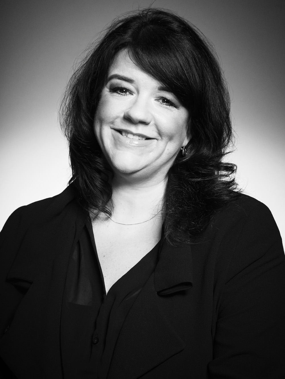 Estée Lauder appoints two new managers