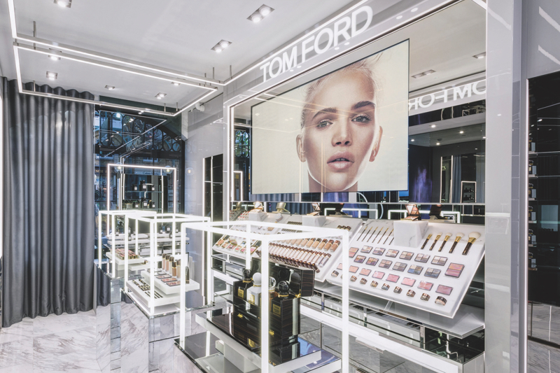 Estée Lauder Companies shares plummet despite Q2 2026 rebound